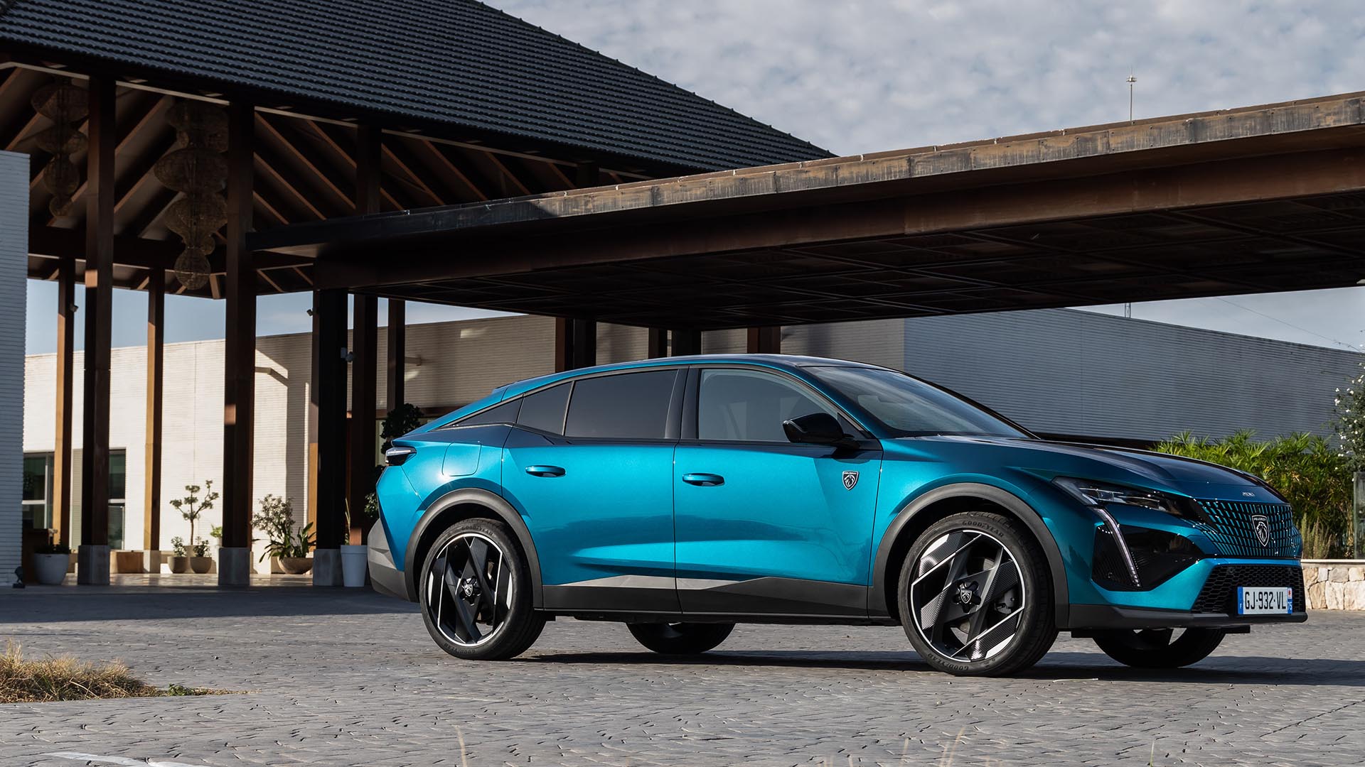 Peugeot 408 Review & Prices 2023 | AutoTrader UK